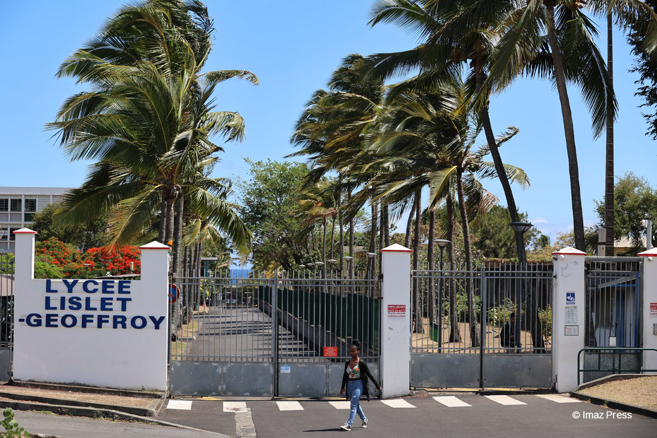 Saint-Denis : décès de l'étudiant qui a chuté d'un bâtiment du lycée ...