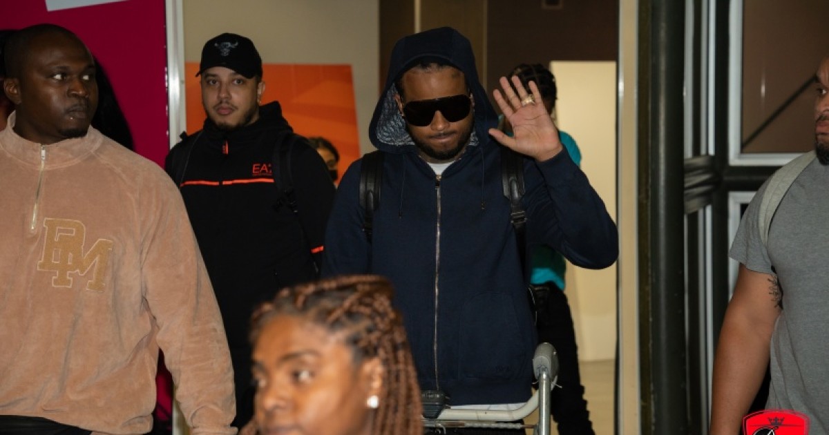 En concert mercredi à Saint-Leu, le chanteur Kalash est arrivé à La Réunion