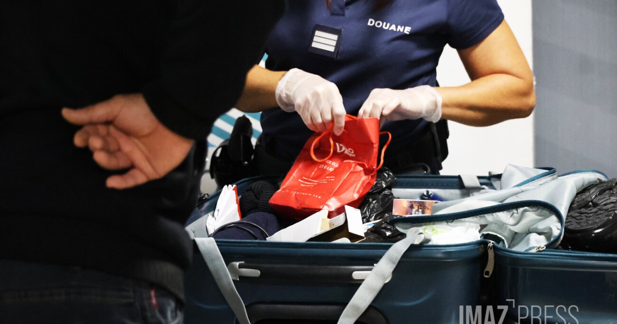 Drogue : interpellée avec trois kilos d'ecstasy, une mule de 17 ans ...