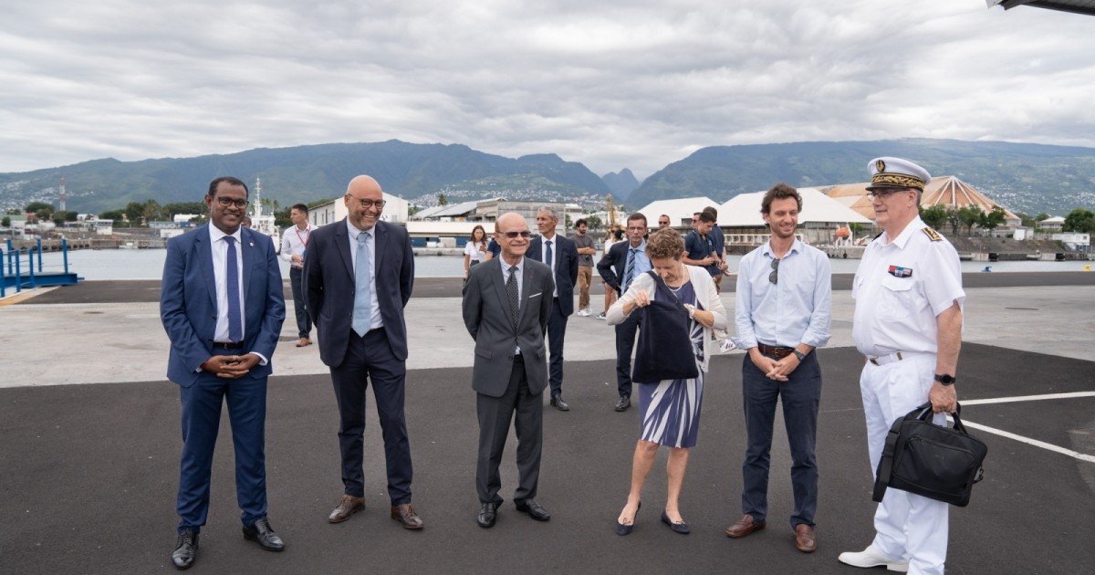 Le Port : des conseillers régionaux en visite à la Sapmer avec le ...