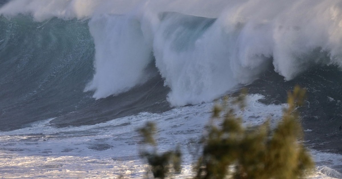 De la houle sur les côtes ouest et sud