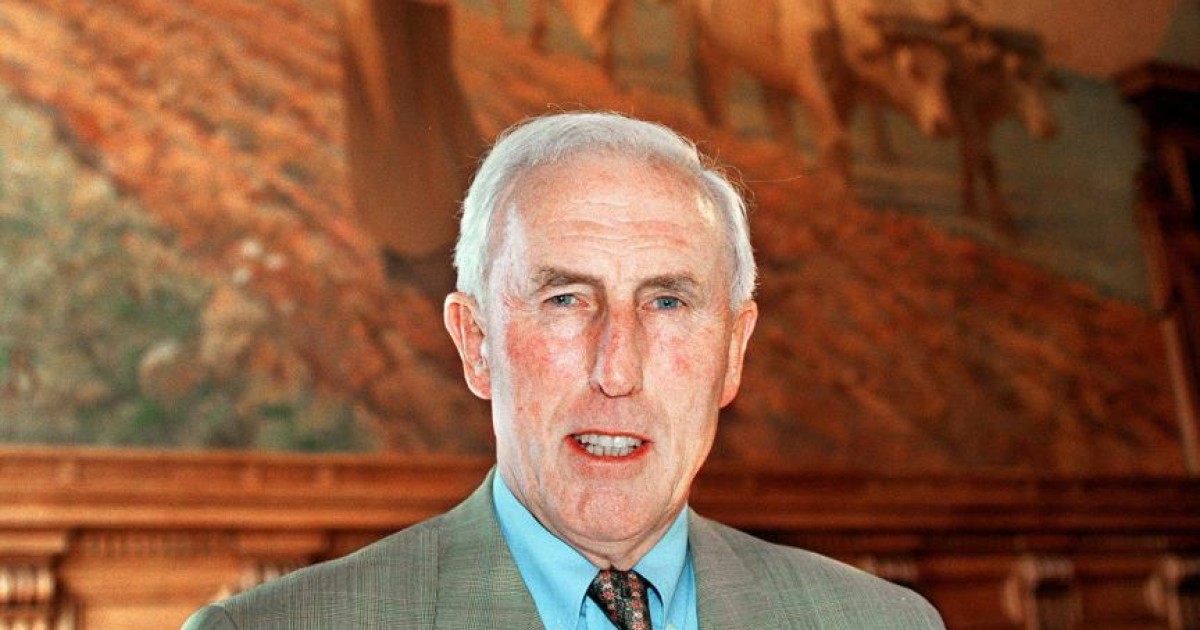 Hommage à Louis Le Pensec : militant socialiste aux fonctions plurielles