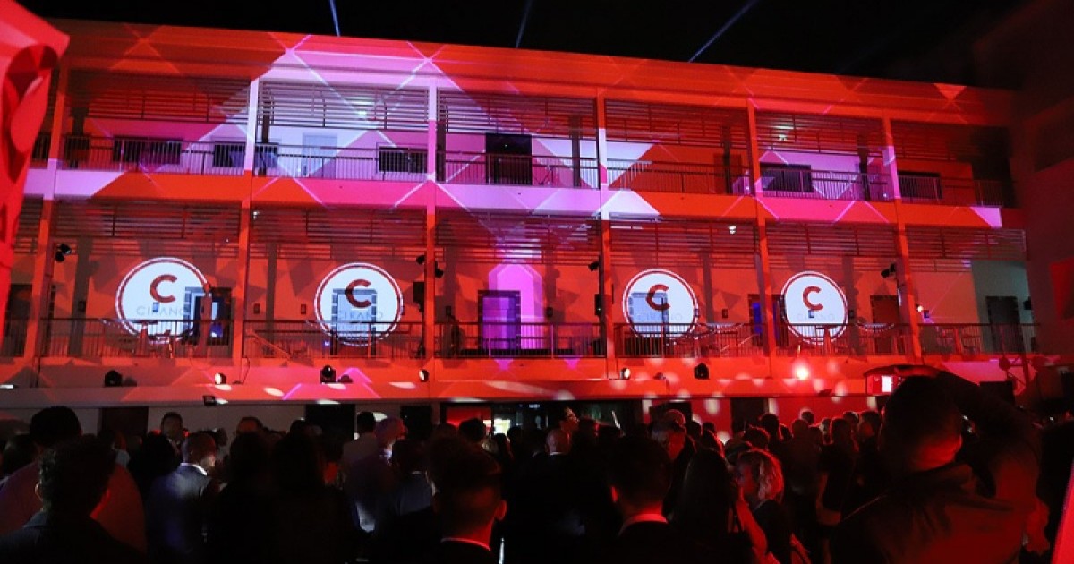 Cirano : un groupe multimédias dans un bâtiment historique