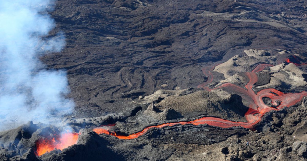 La lave coule sur 1,5 kilomètre