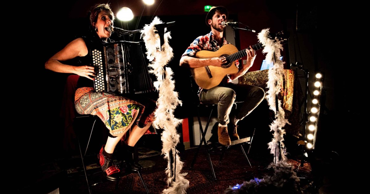 Saint-Benoît : musique tzigane et chanson créole au Bisik