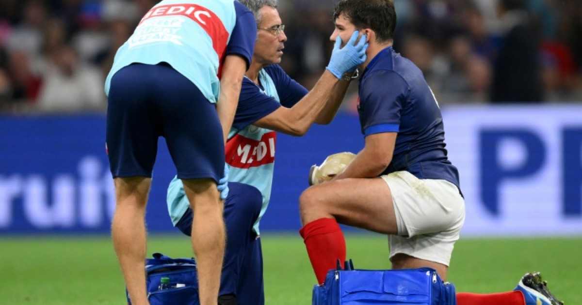 Rugby: opéré, Dupont de retour dans "quelques jours" en équipe de France