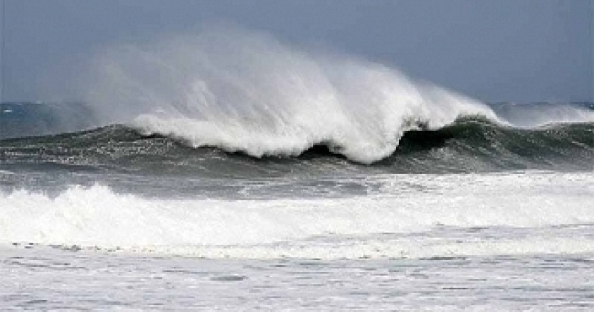 La houle commence à déferler