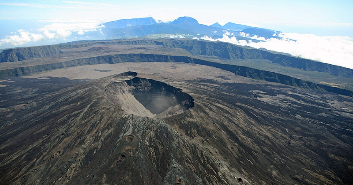 Le Piton de la Fournaise toujours calme