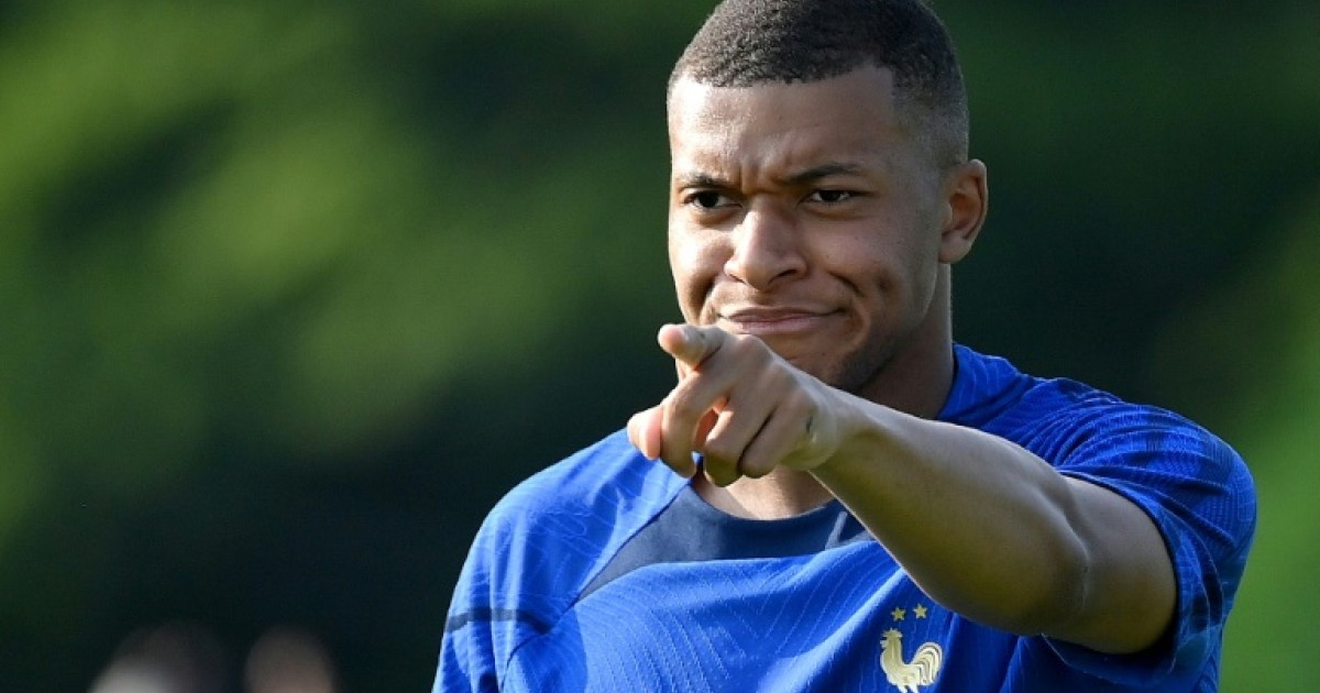 Kylian Mbappé envisage un départ en 2024, le PSG au pied du mur
