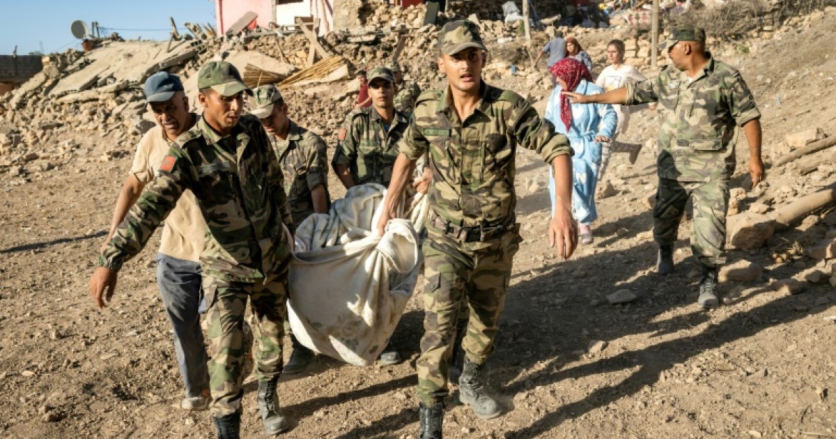 Le Maroc pleure les victimes du séisme, le bilan dépasse les 2.000 morts