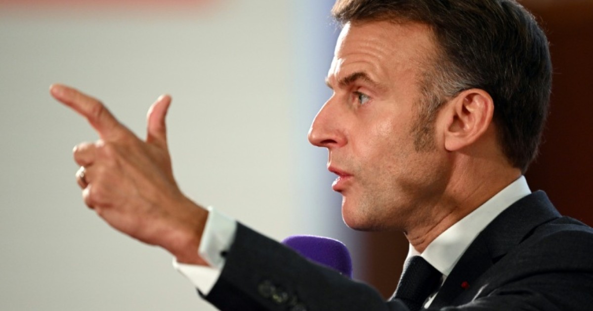 Accusé à droite de dérive "autoritaire", Macron réfute tout projet de ...