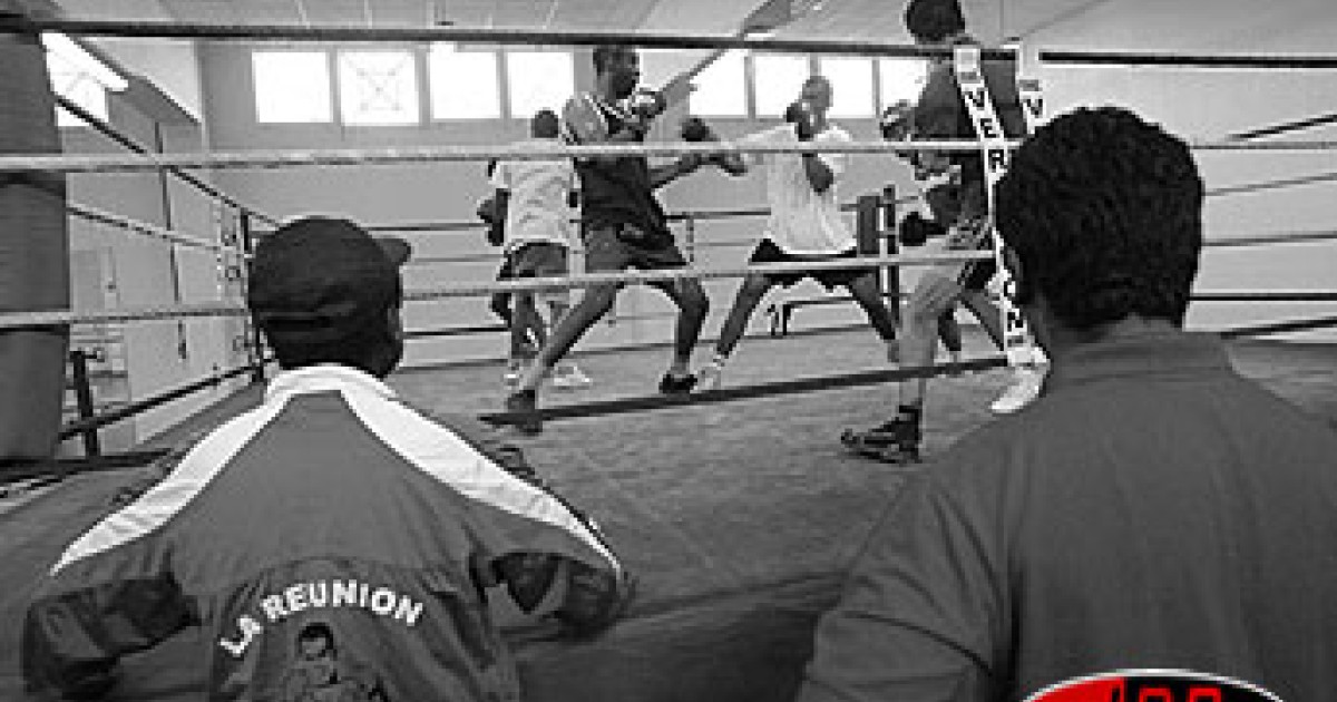 Quatre boules de cuir et un ring