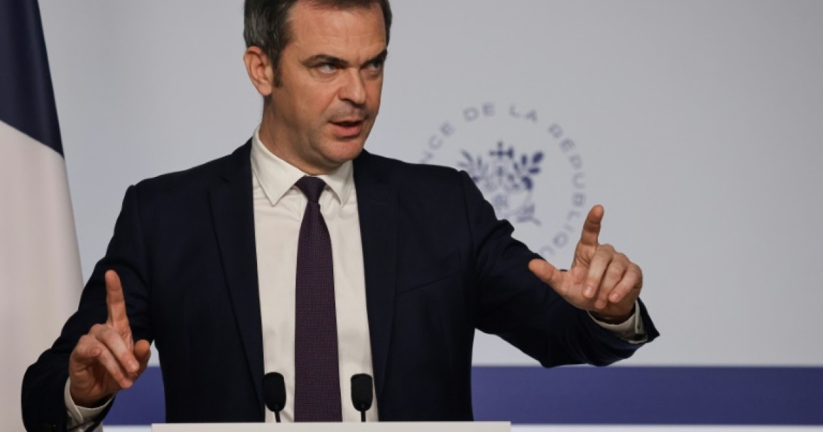 Véran (toujours) débridé persite et signe: la France (toujours) sous la ...