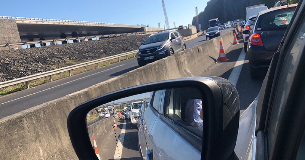 Route du littoral : l'embouteillage en direction de Saint-Denis se résorbe